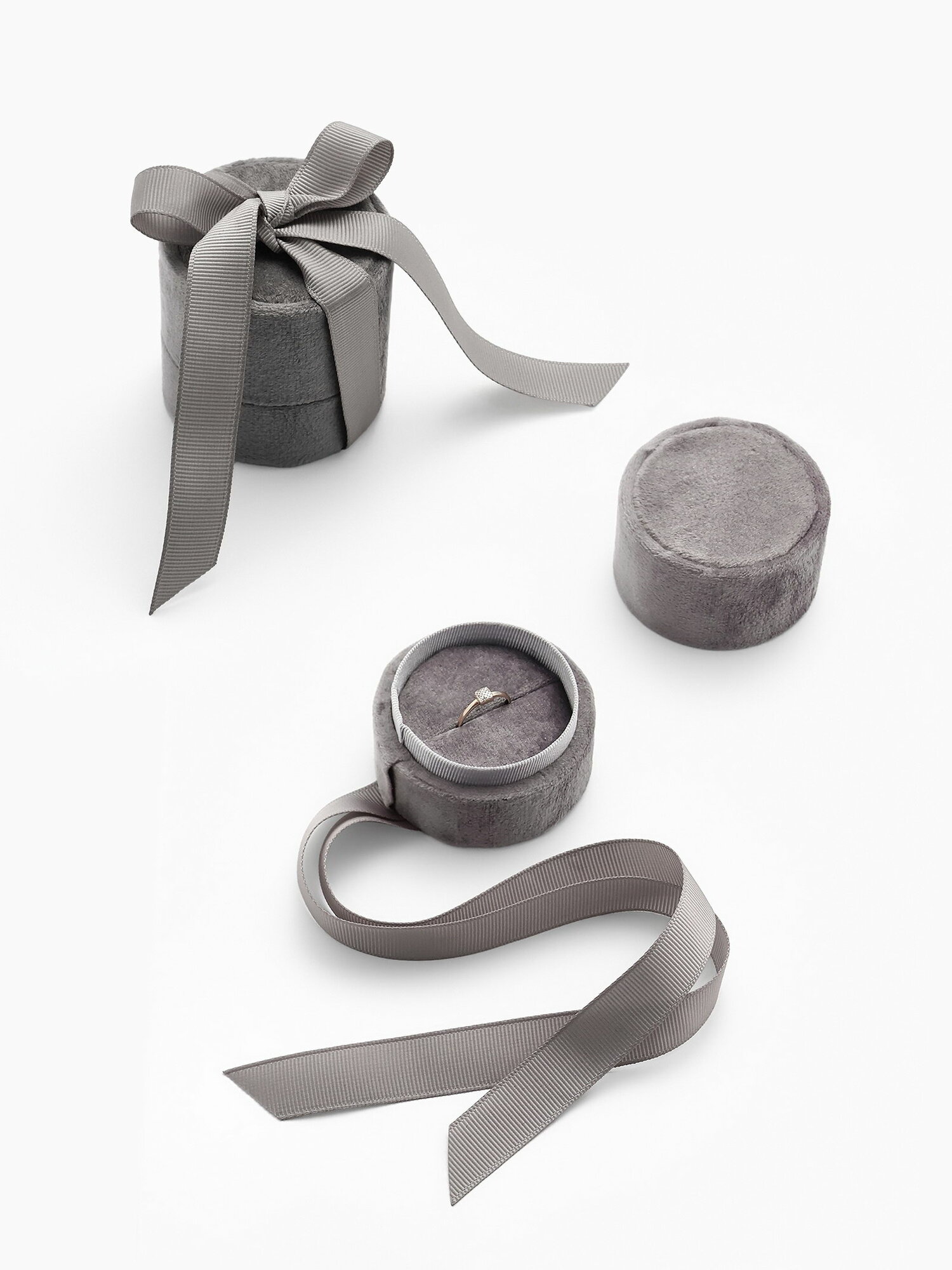 Футляр под серьги, кольцо "Сюрприз", корейский бархат, 5.8x5.3 см, серый