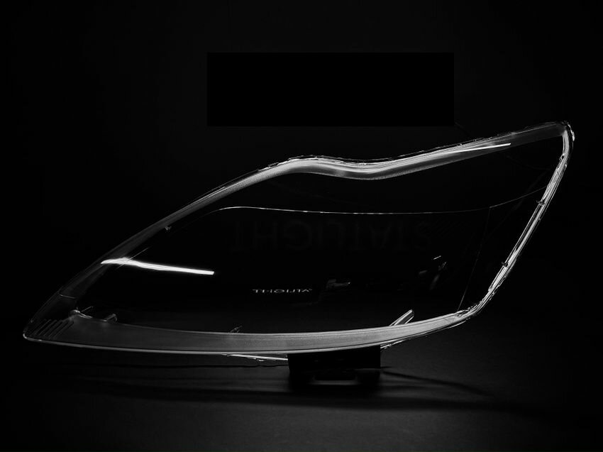 Стекло левой фары для автомобиля Ford Focus 2 рест 2007-2011