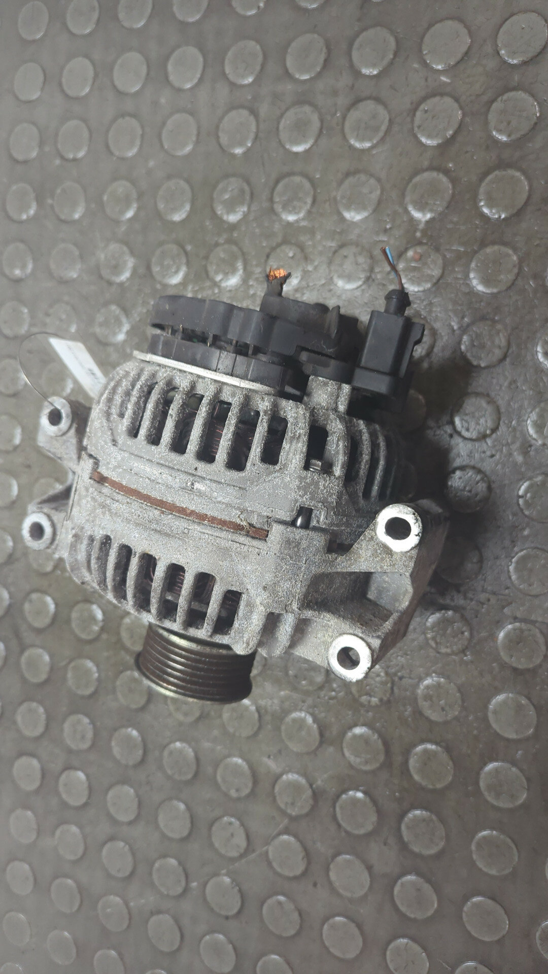 Генератор Skoda Octavia (A5) Б/У