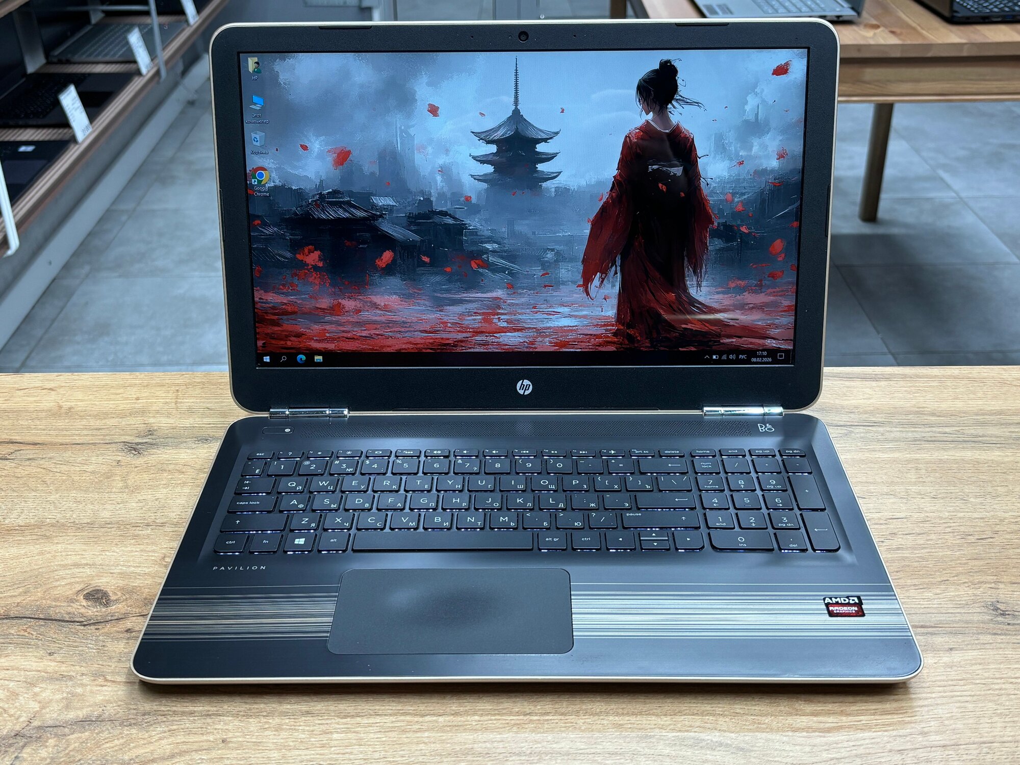 Ноутбук HP 15.6rw/15.6" FHD IPS /AMD A9-9410/8gb DDR4/256 GB SSD/Radeon R7M340/Windows 10 Pro. Товар уцененный