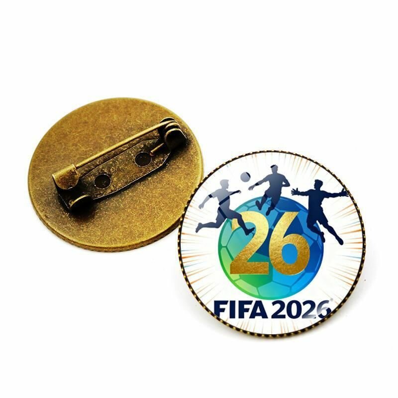 Креативная брошь на матч Чемпионата мира по футболу 2026 года