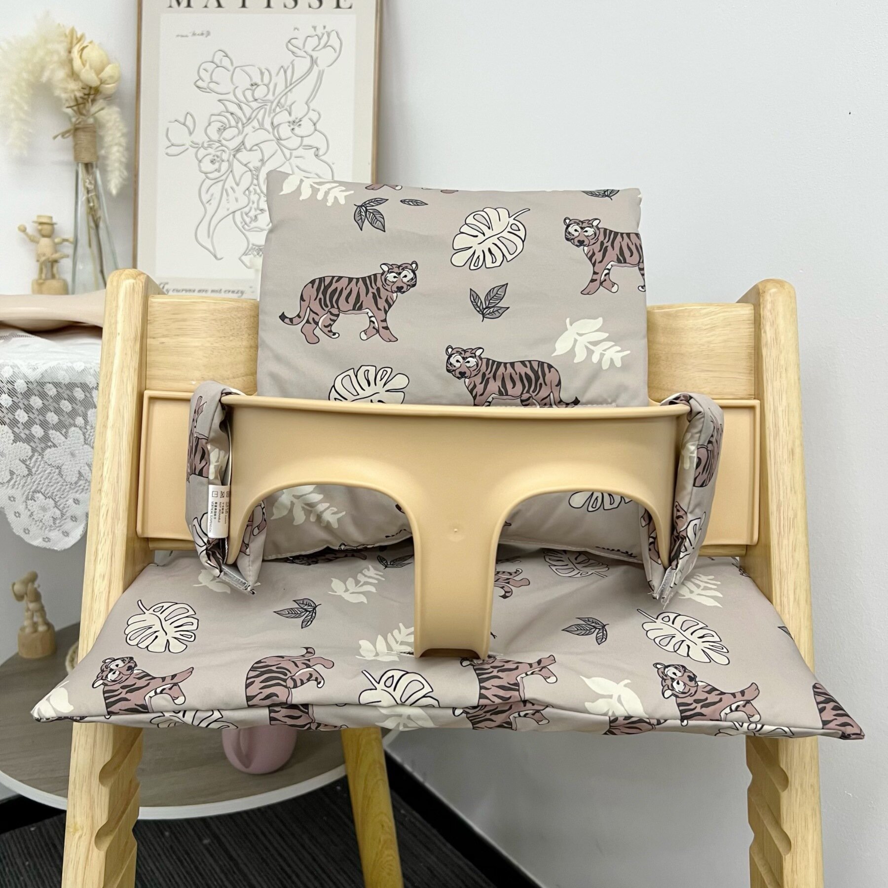 Детский стульчик для кормления в скандинавском стиле, подушка для стульчика для растущих детей, водонепроницаемая и защищающая от мочи.