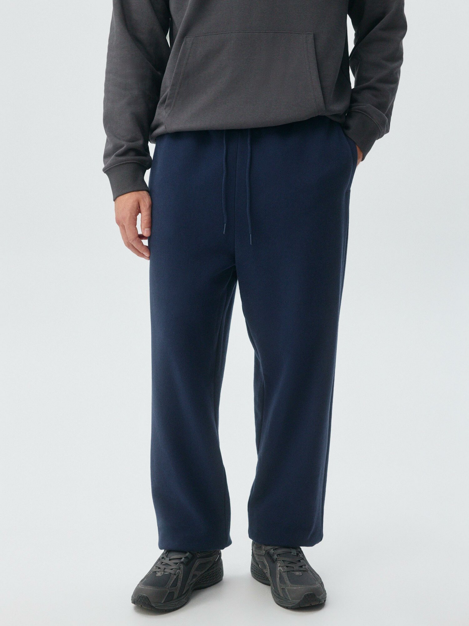 Брюки спортивные