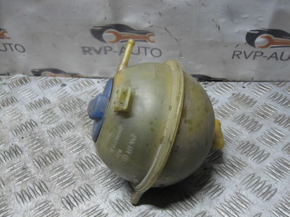 Бачок расширительный Volkswagen Passat B3