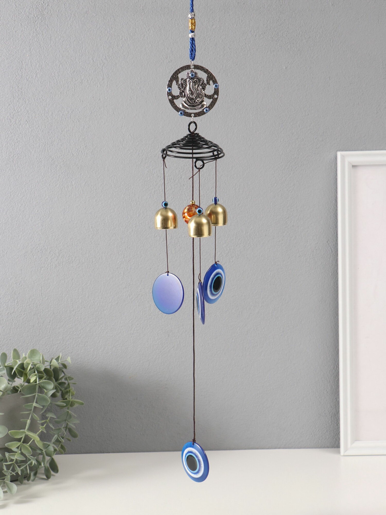 Музыка ветра от сглаза "Ганеша в круге", металл, 3 колокольчика, h=56 см