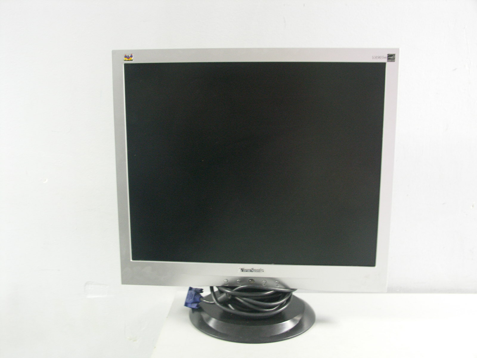 Монитор 19" ViewSonic VA903, VGA/Audio