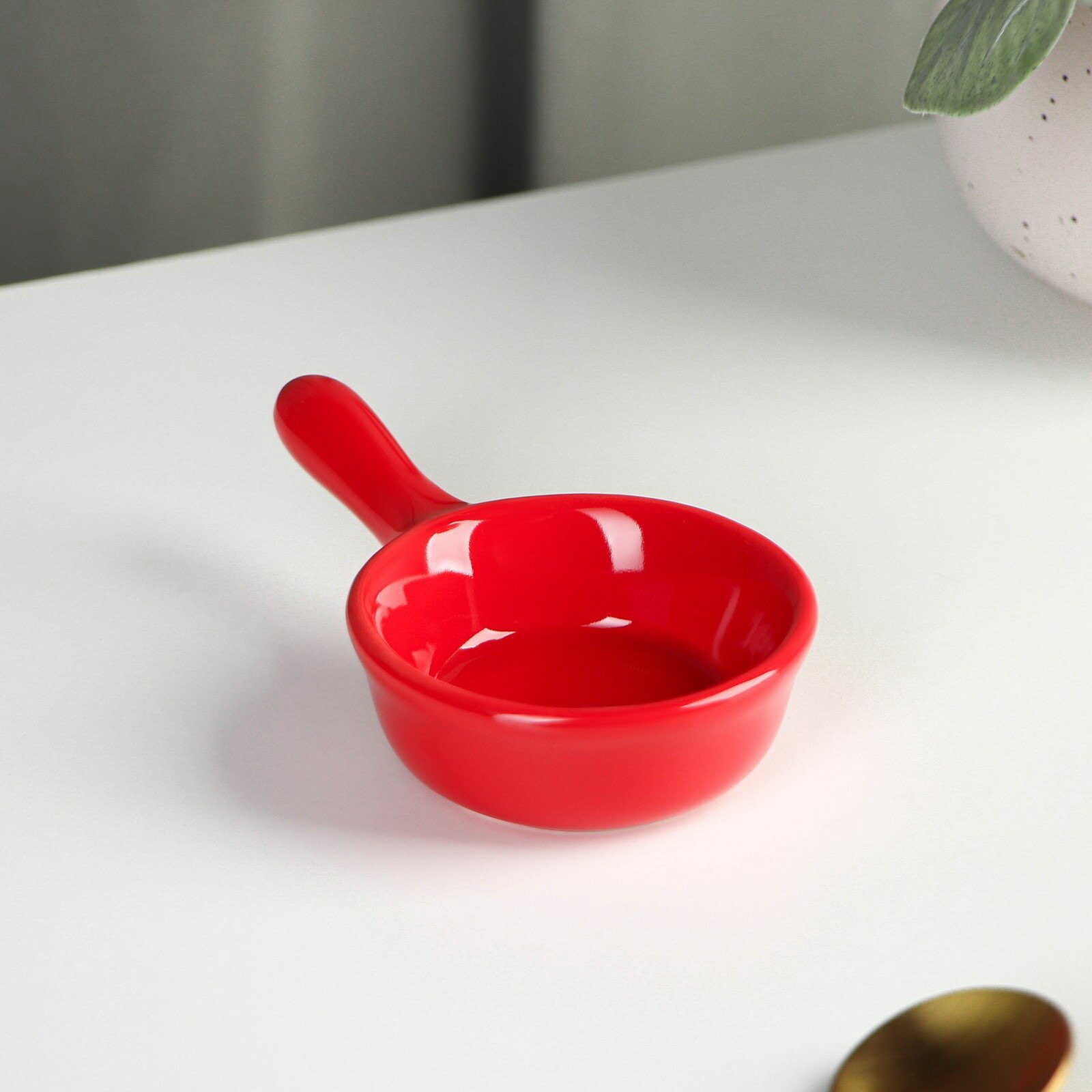 Соусник "Классика", 30 мл, 10x6 см, с ручкой, керамика, красный