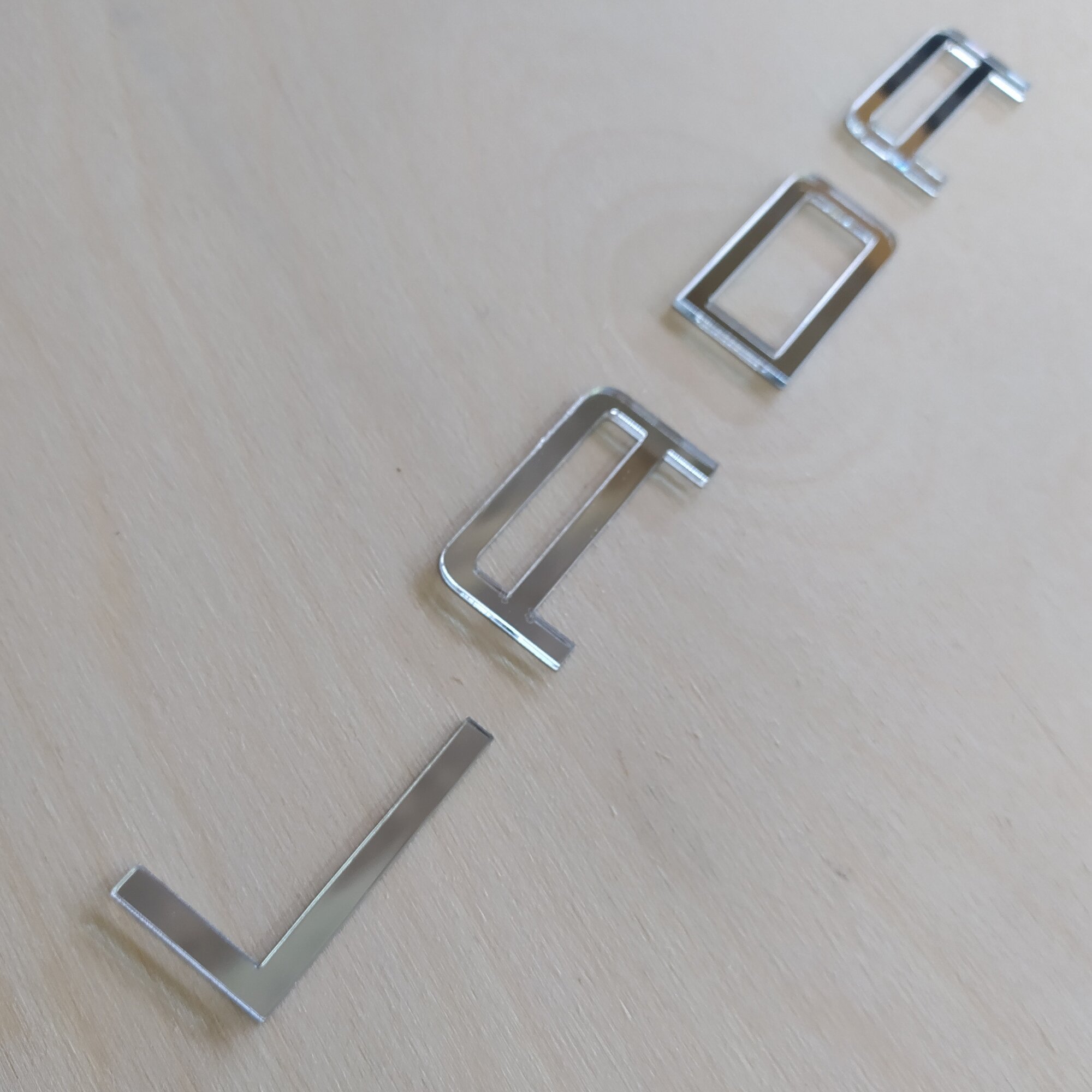 Орнамент (логотип, шильдик) LADA chrome