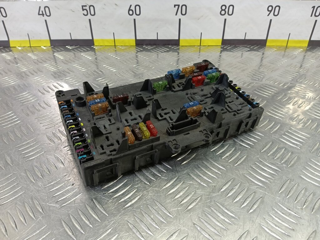 Блок предохранителей Б/У для MERCEDES-BENZ Vito W639 (2003—2010) A6395450801