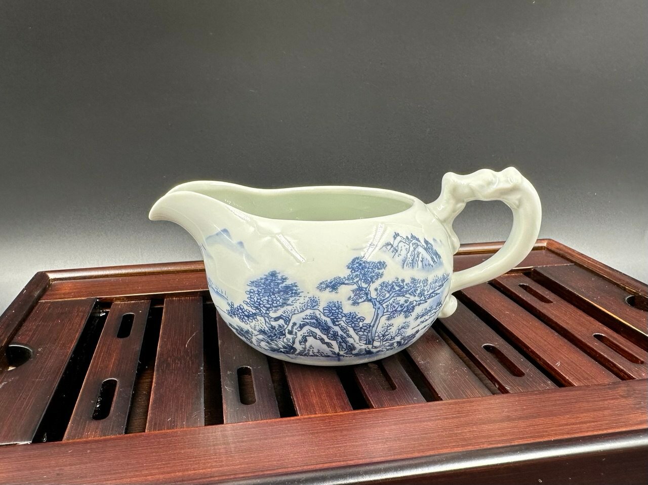 Чахай, сливник "Винтажный пейзаж", 180 мл. Серо-голубая керамика