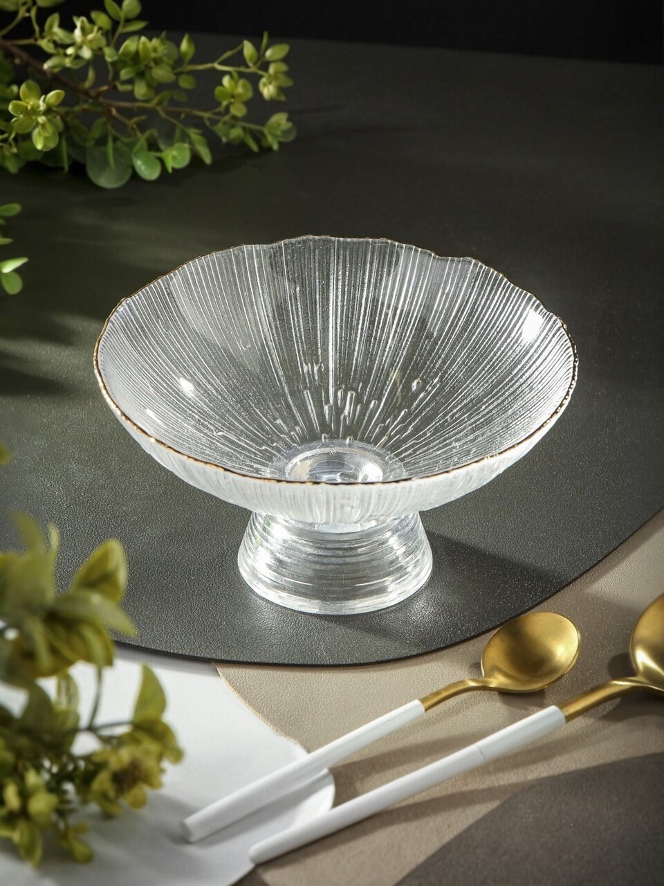 Фруктовница стеклянная на ножке, ваза для фруктов, 15х8 см, прозрачная