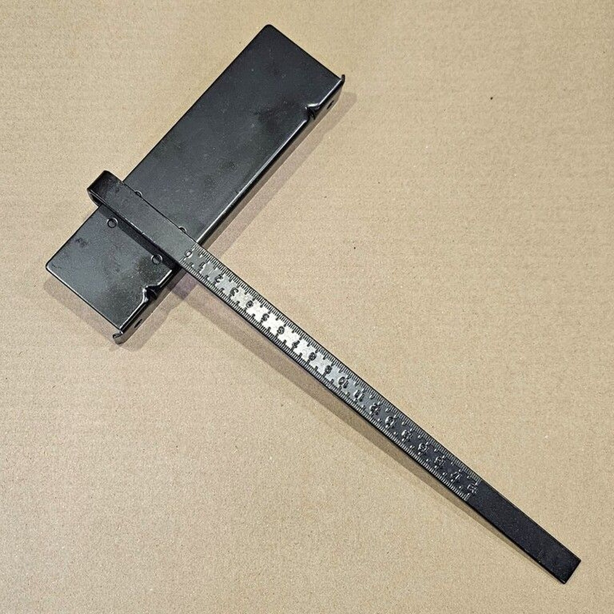 Линейка-ограничитель для дисковой пилы Интерскол ДП-235/2000М