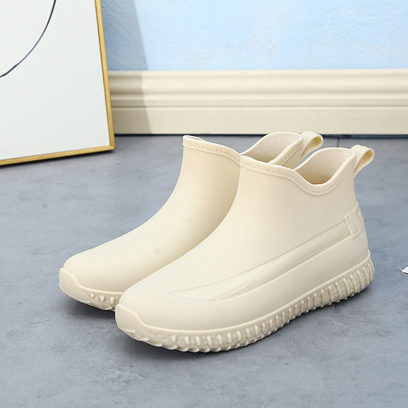 Новые стильные резиновые сапоги для мальчиков и подростков, короткие силиконовые нескользящие модные парные туфли на плоской подошве с флисовой подкладкой, водонепроницаемые резиновые сапоги для студентов