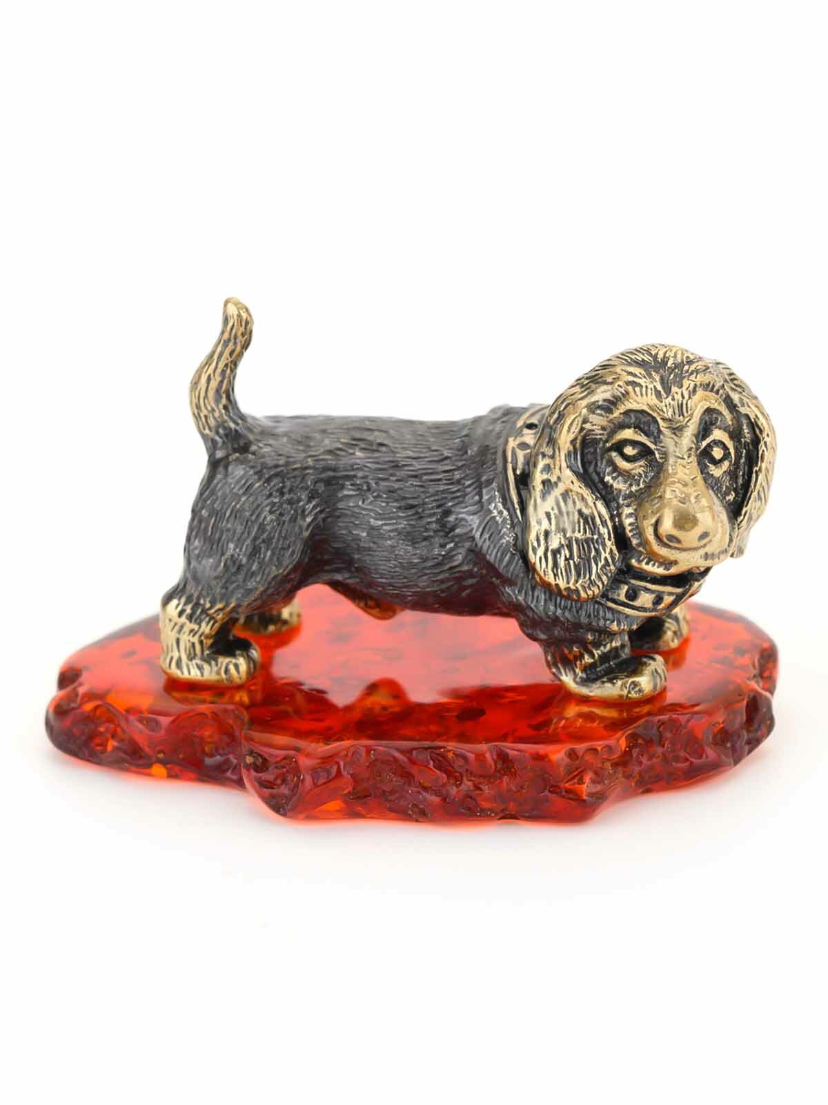 Сувенирная фигурка - Собака Бассет, Янтарь, 4,0 см