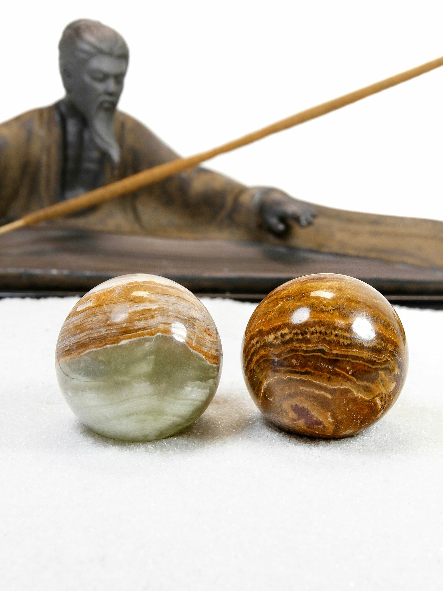 Массажные шары Баодинг Оникс коричневый - диаметр 35-37 мм, натуральный камень, 2 шт - для стоунтерапии, здоровья и антистресса