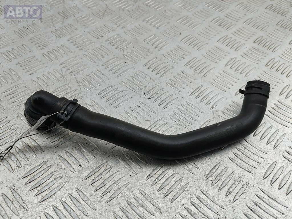 Патрубок отопителя (печки) Volkswagen Caddy (2004-2010)