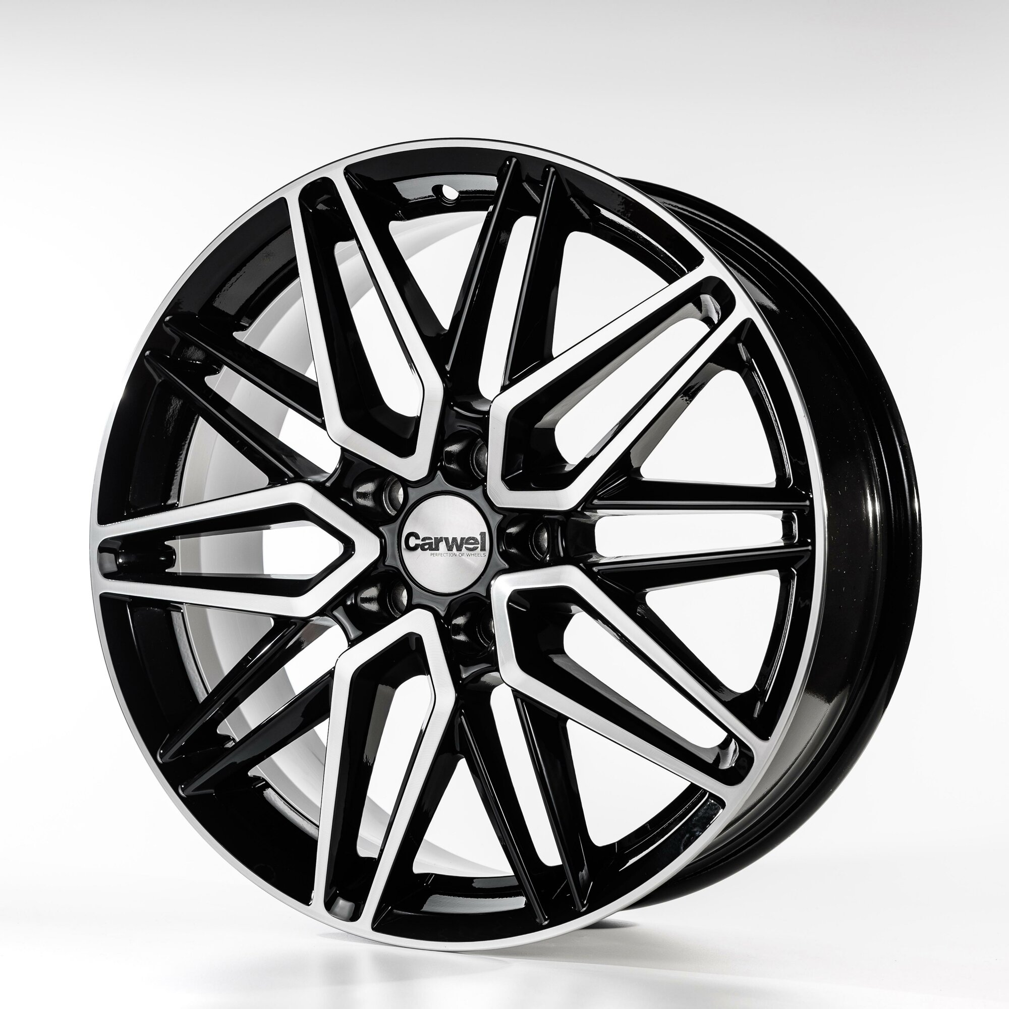 Диск автомобильный литой Carwel Вайс 233 18x7 5x114.3 et40 dia66.1 Чёрный глянцевый с полированной лицевой частью