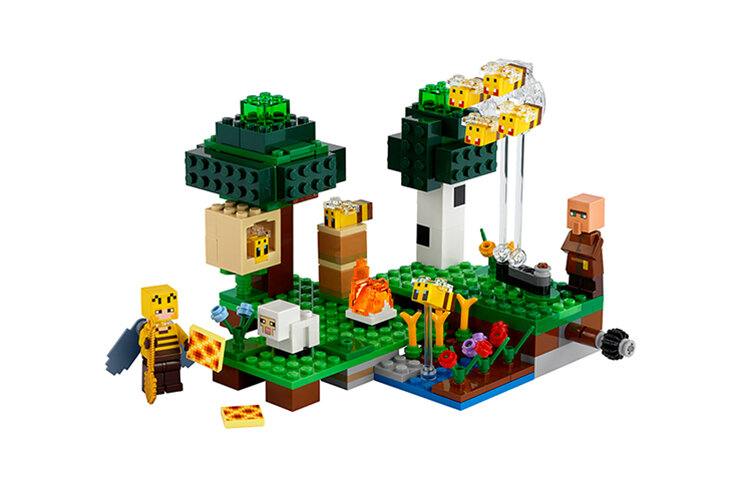 LEGO My World Collection Bee Farm Building Blocks 238pcs 21165 null