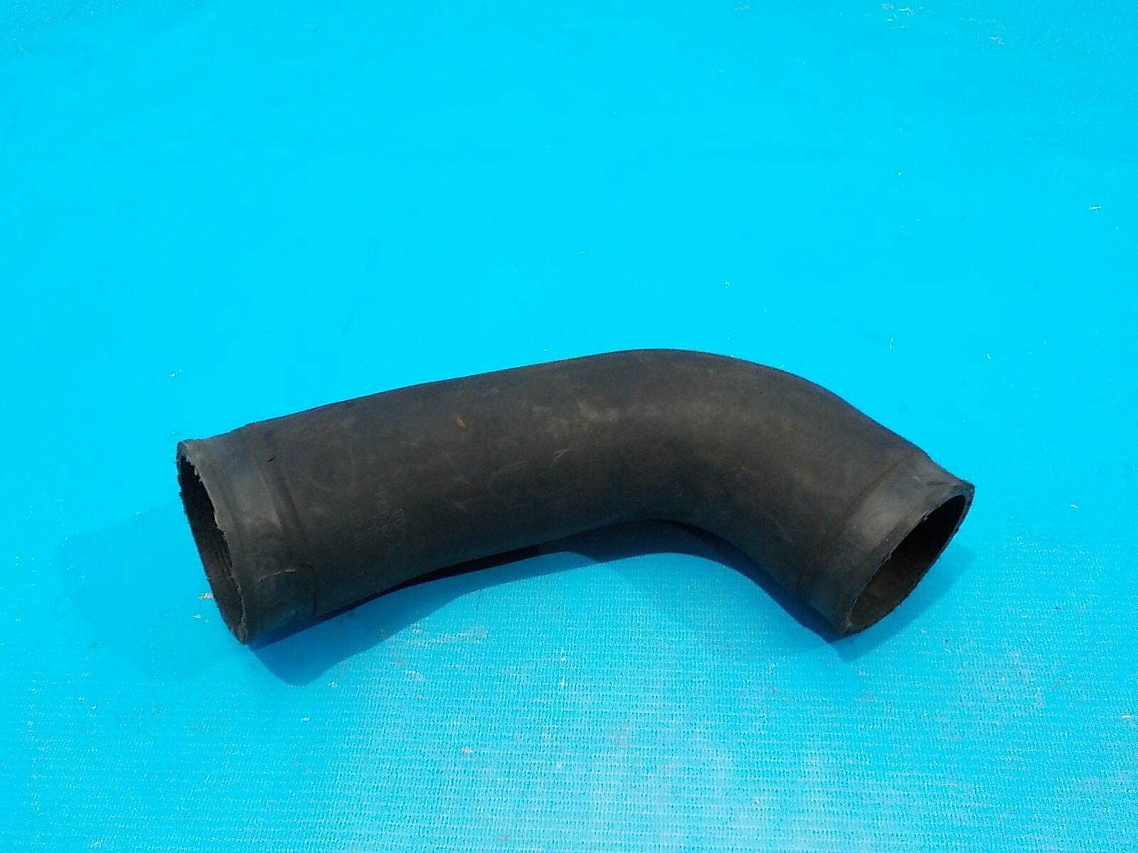 Патрубок интеркулера VOLKSWAGEN Crafter 2006-2016 2E0145834 - Б/У