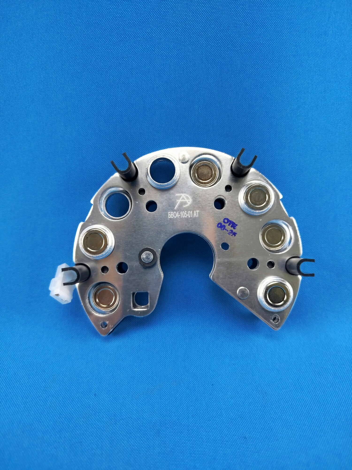 Диодный мост "АвтоТрейд" для автомобилей ВАЗ 2110, Приора (генератор 9402.3701-03, 9402.3701-04)