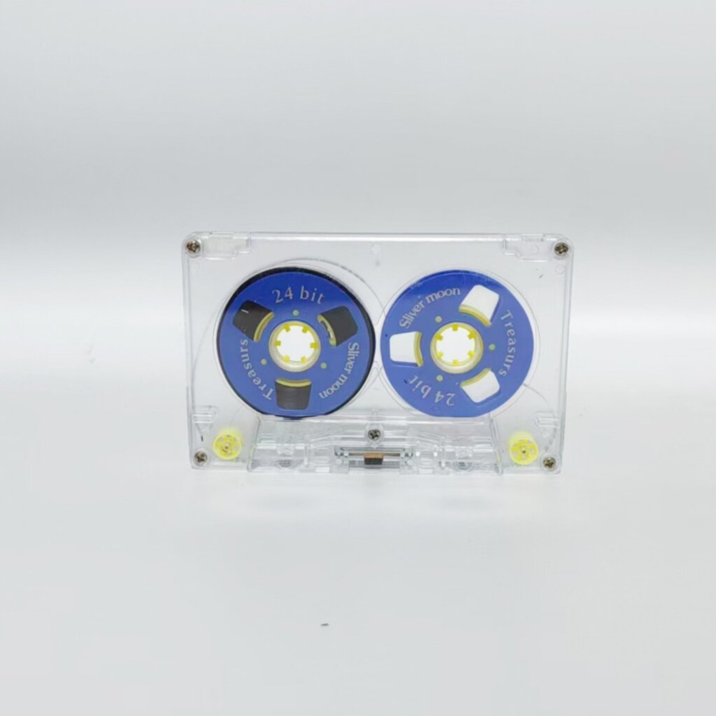 Пластиковая кассета для ретро-проигрывателей