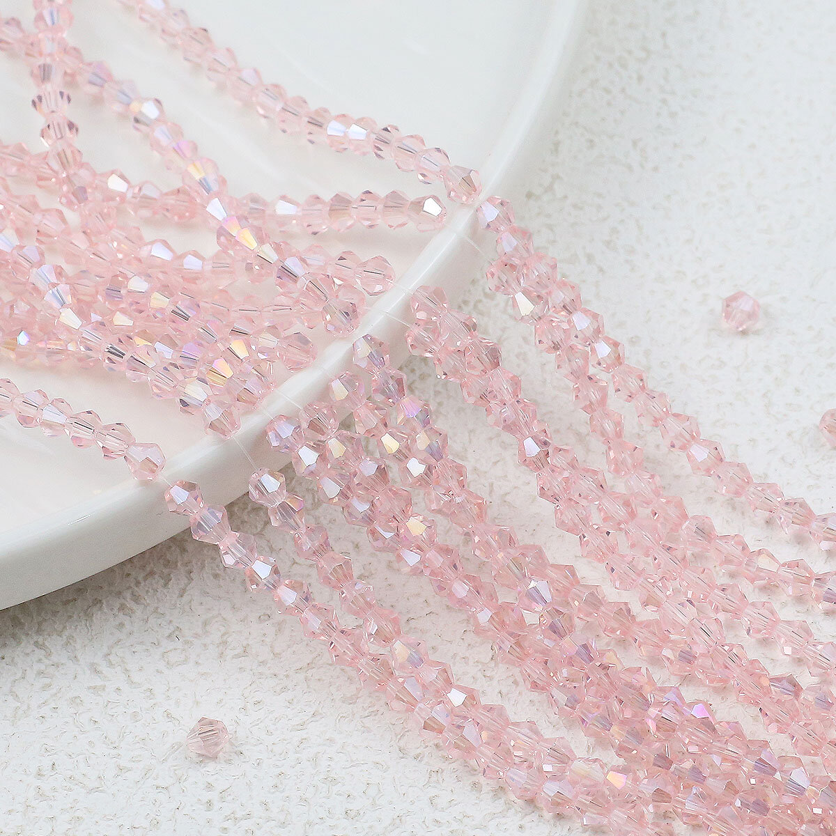 Стеклянные бусины 4мм ромб 100 шт, цвет AB, для создания украшений и вышивания бисером