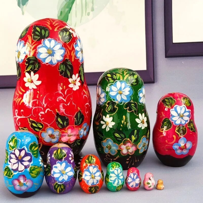 Матрешка 9 шт. деревянная, ручная роспись, красный цвет, народные сказки, сувенир для детей и взрослых — фото 1
