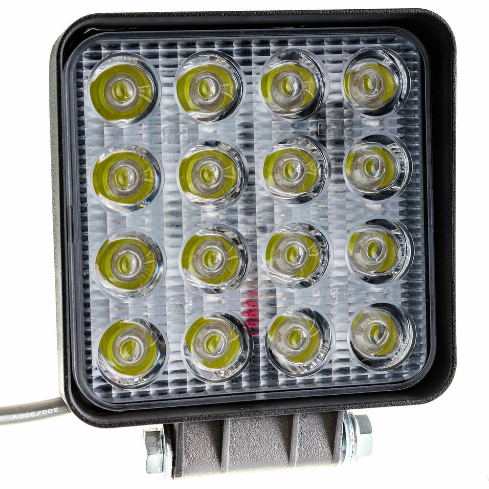 Квадратная светодиодная фара SKYWAY OFF ROAD