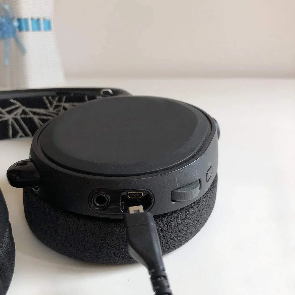 Аудиокабель, черный