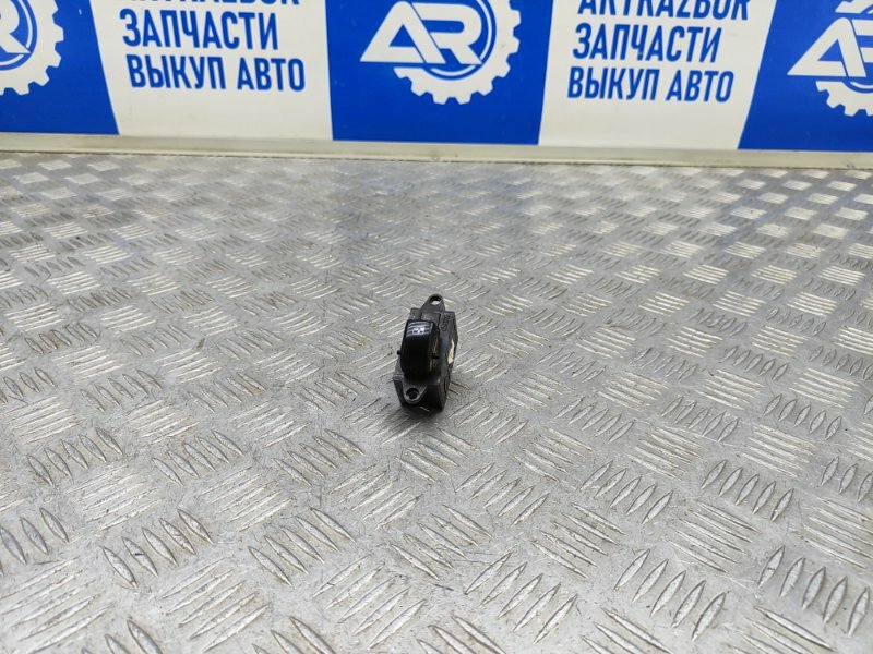 Б/У Кнопка стеклоподъемника зад.лев Chevrolet Rezzo / Шевроле Реззо 1.6 A16DMS 90 Л.С 2006
