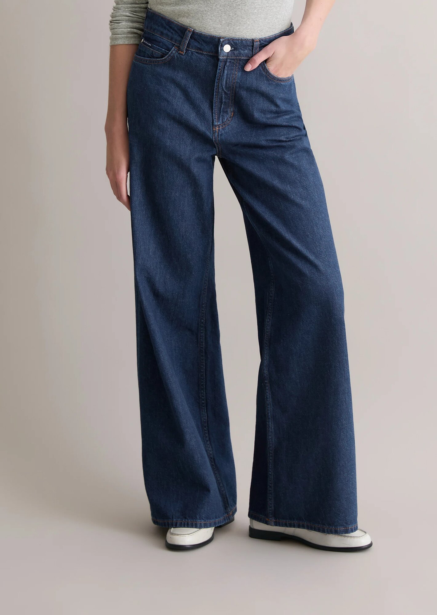 Джинсы широкие Anjo 