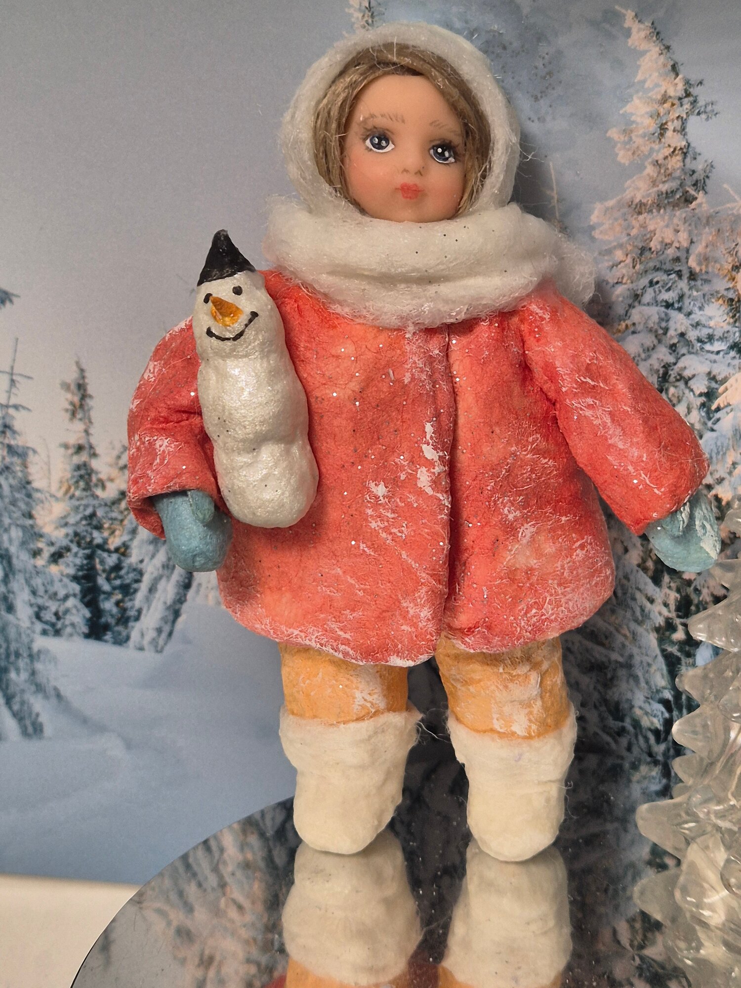 Ёлочная игрушка Affavatta "Девочка и Снеговик", ручная роспись, диаметр 10 см