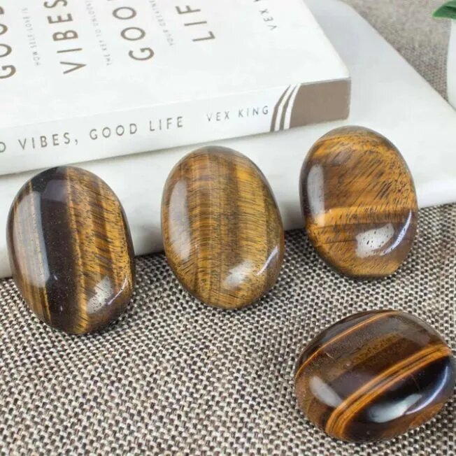 Palm stone из тигрового глаза камень защиты и уверенности