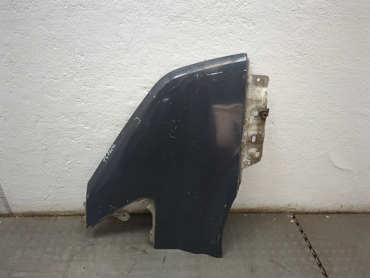 Крыло правое переднее Ford Transit Б/У