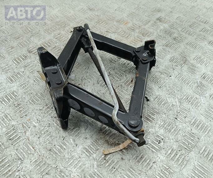 Домкрат Ford Focus 2 (2004-2010)