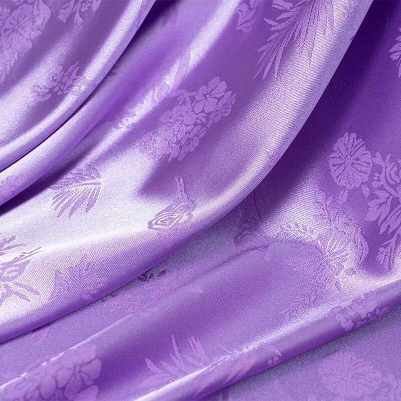 Атласная ткань жаккард фиолетовая Taro Purple 3