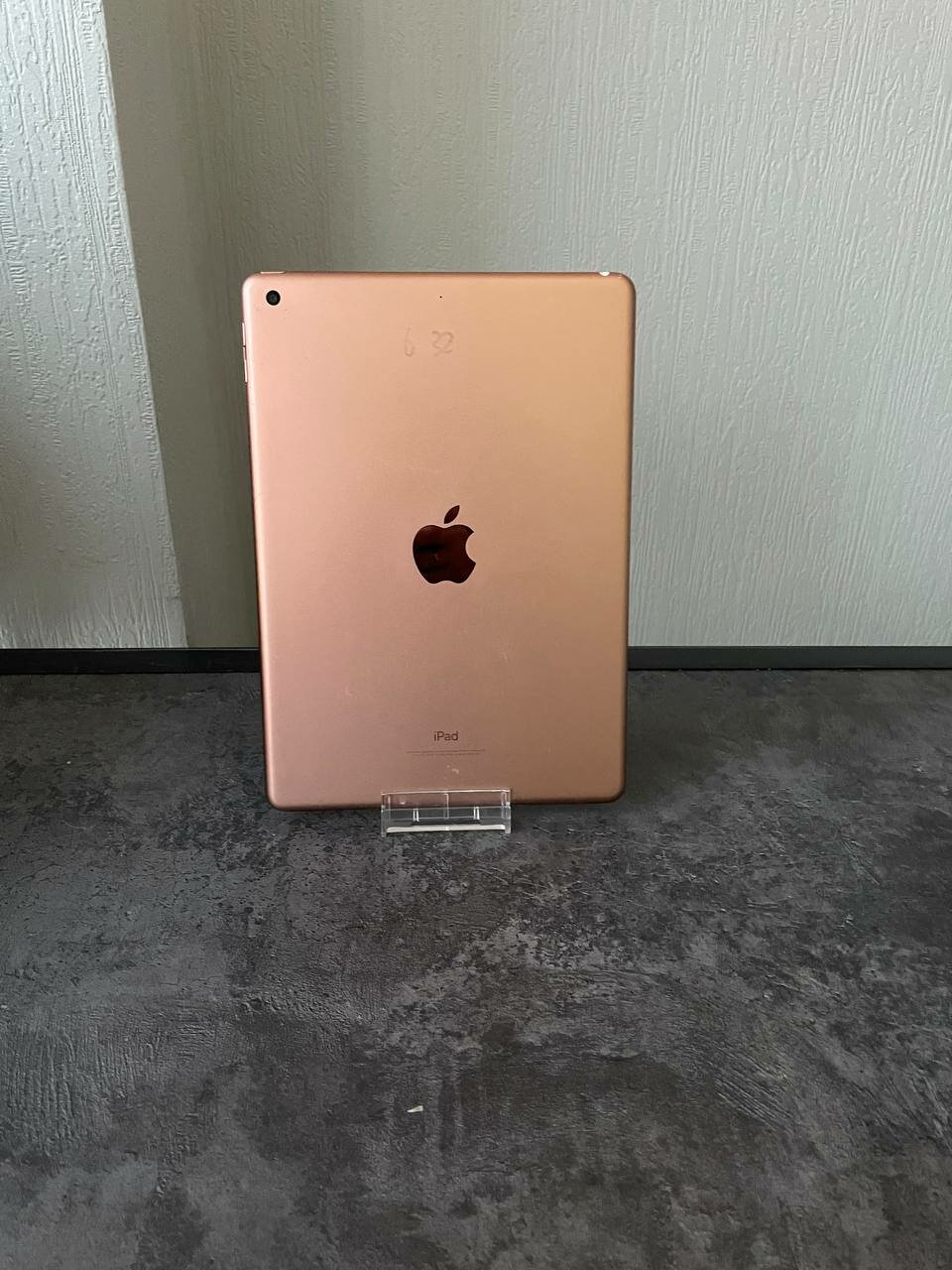 9.7" Планшет Apple iPad 6 2018, Wi-Fi, 32 гб, iPadOS, Золотистый