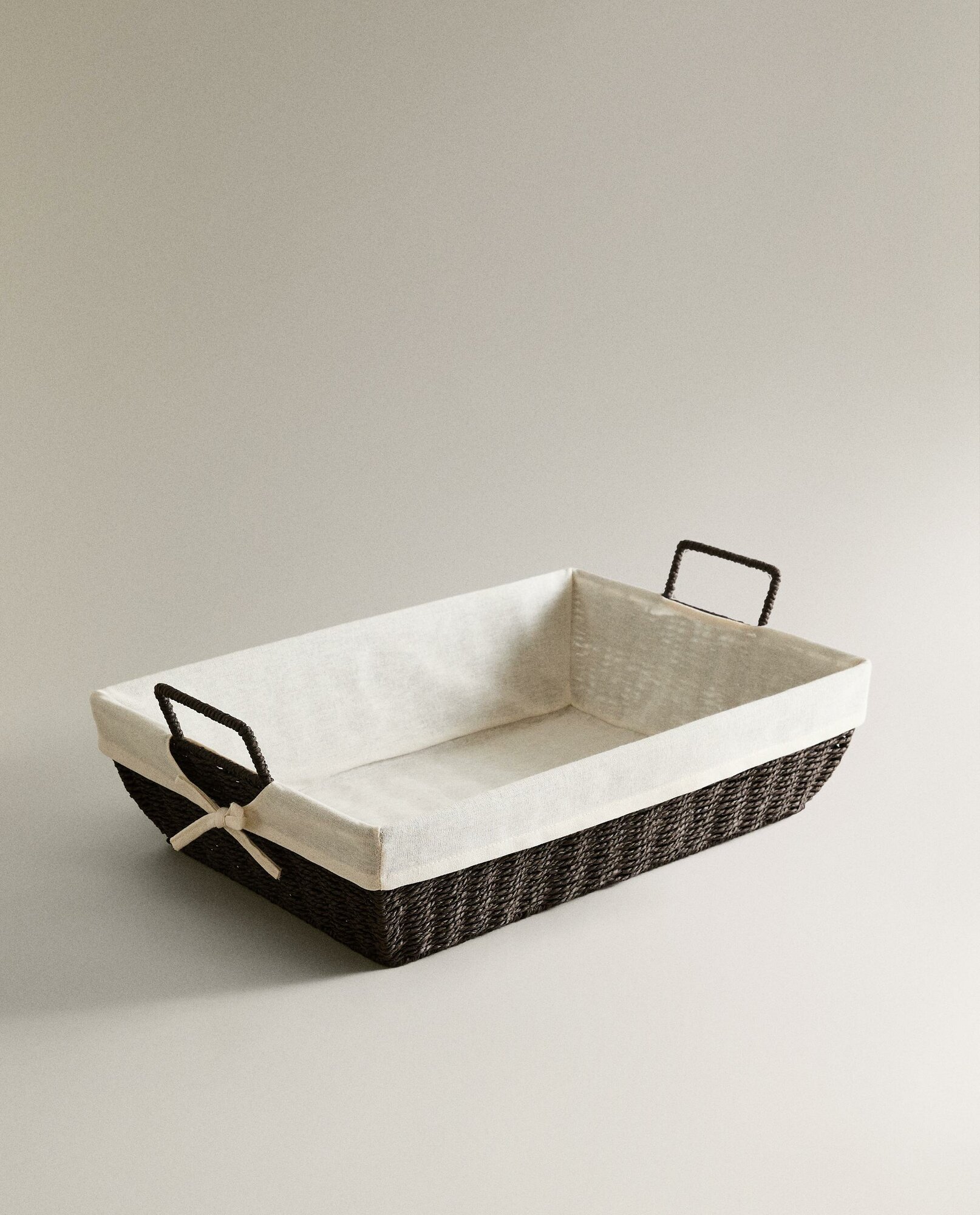 Корзина для глажки с хлопковой подкладкой, 15 x 58 x 40 cm , brown. Бренд - Zara Home