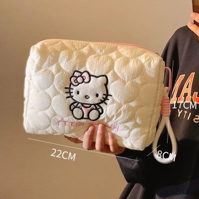 MINISO Sanrio Hello Kitty косметичка. MINISO Sanrio Hello Kitty косметичка