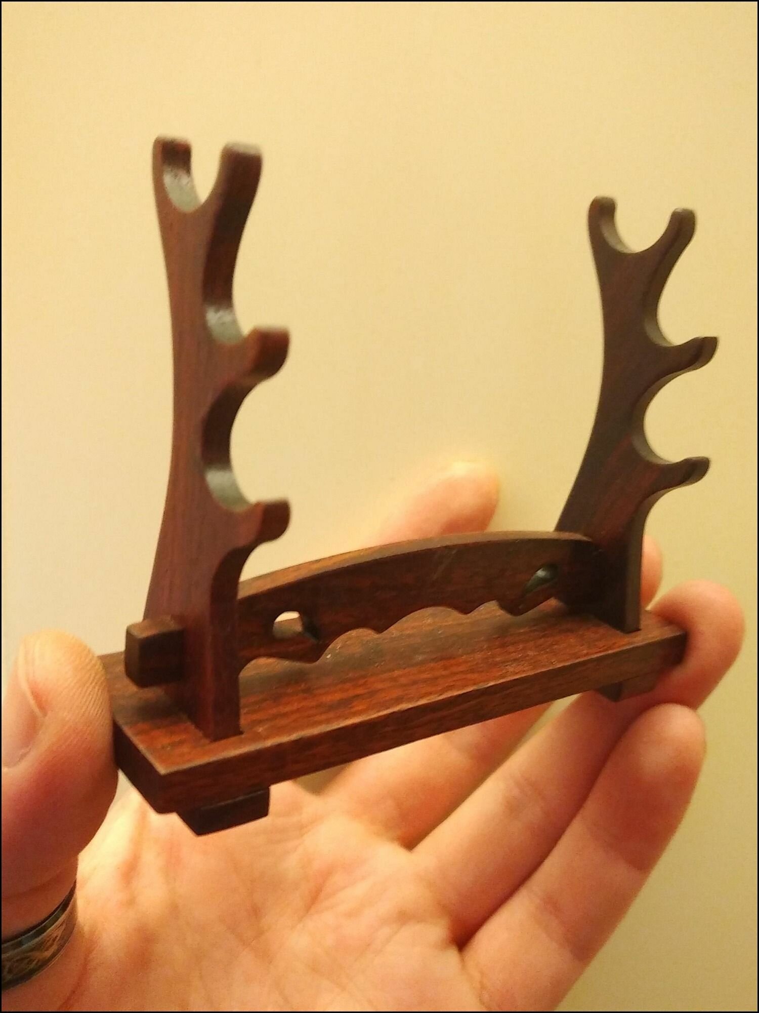 3-х уровневая мини-стойка из замбийского палисандра, настольная подставка для миниатюрных мечей, ручек и т. д.