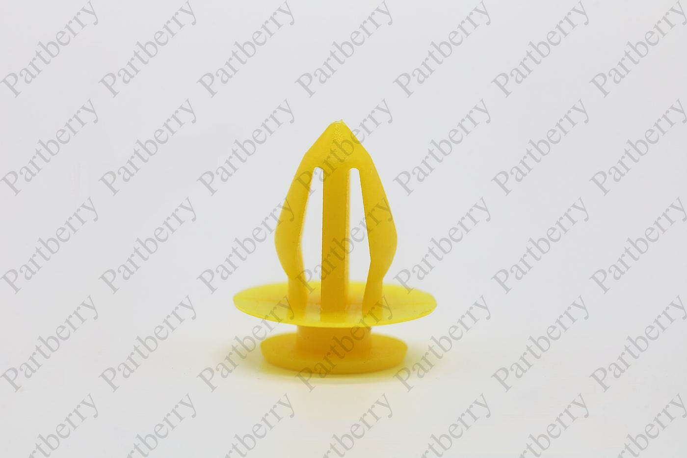 Клипса пластиковая PARTBERRY PB584822 для LAND ROVER DZM000070, LAND ROVER DYF000050, LAND ROVER DYC500020.