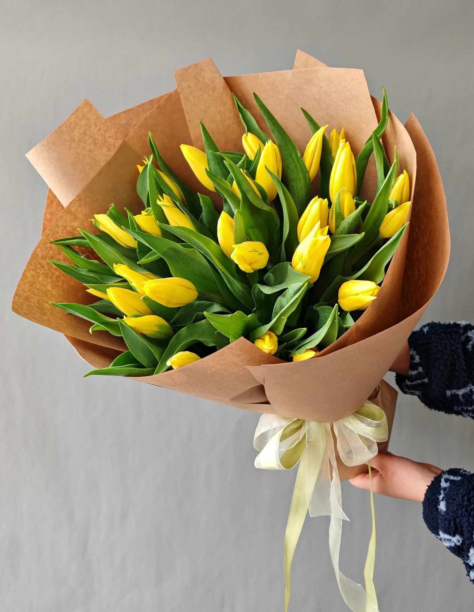 Тюльпаны, букет тюльпанов, букет из 29 тюльпанов, желтые тюльпаны