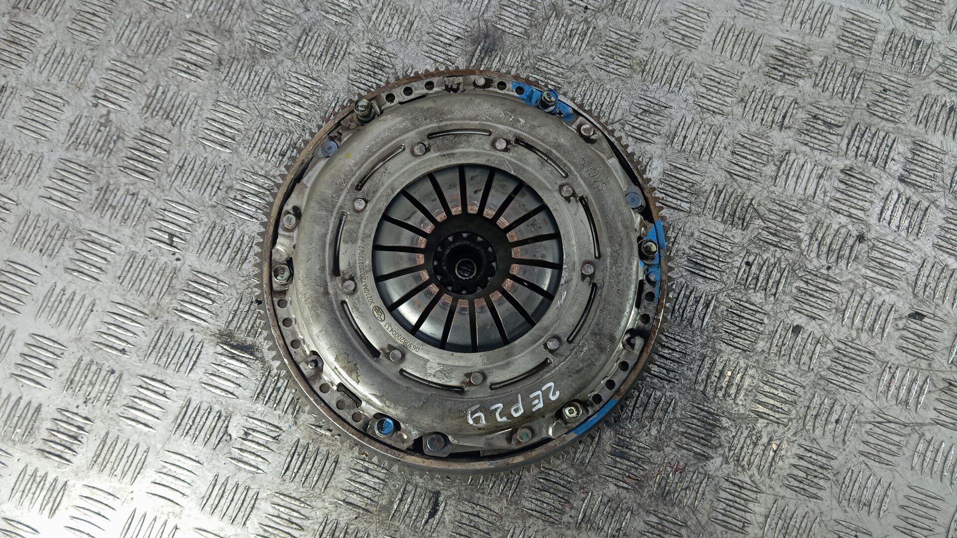 Маховик демпферный дизельный SUBARU OUTBACK 5, Номер 12345AA040