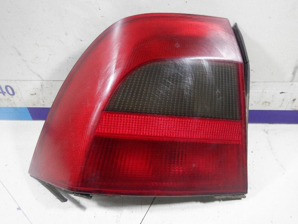 Фонарь задний левый Opel Vectra B 1223242