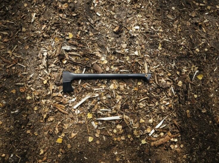 Топор универсальный Fiskars Solid A18 (1052045) — фото 1