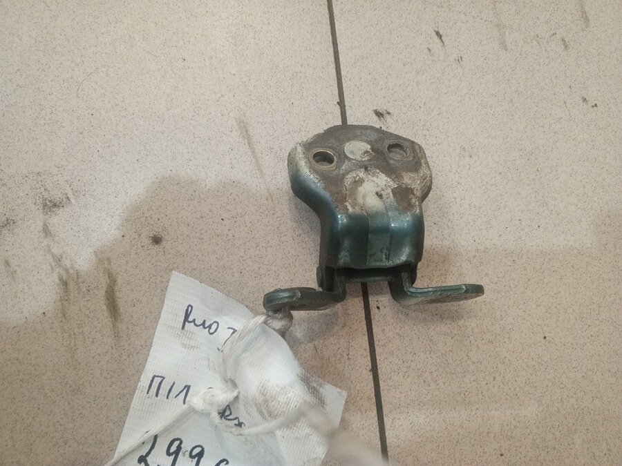 Петля двери передней левой от Kia Rio 2000-2005