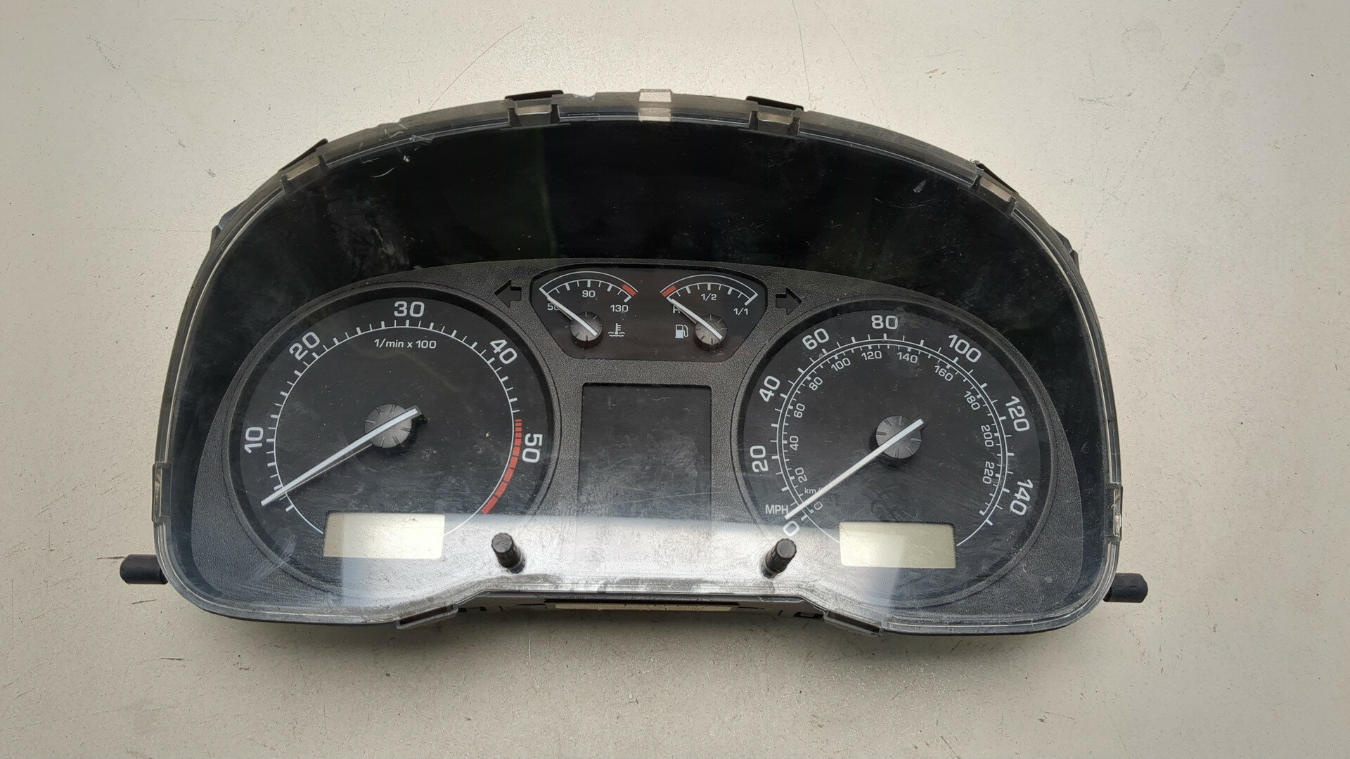 Приборная панель Skoda Octavia Tour Б/У