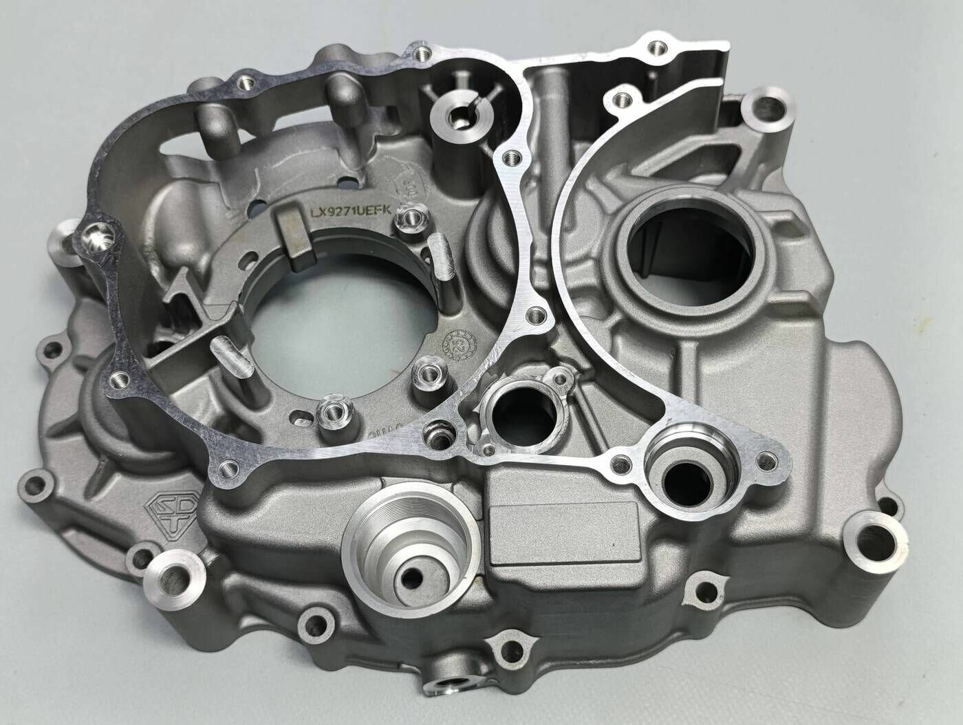 Картер двигателя левый YBS300 176MN 6 передач