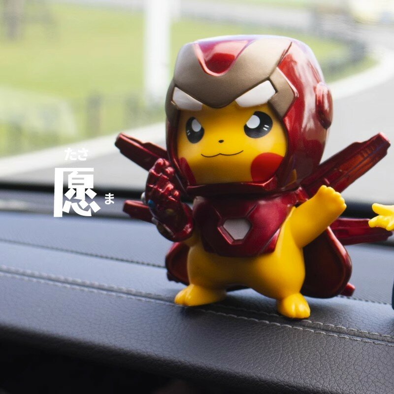 Фигурки Пикачу, автомобильные аксессуары, косплей Железного Человека, Человека-паука, Капитана Америки и Мстителей – идеальные подарки на день рождения для мальчиков и девочек.