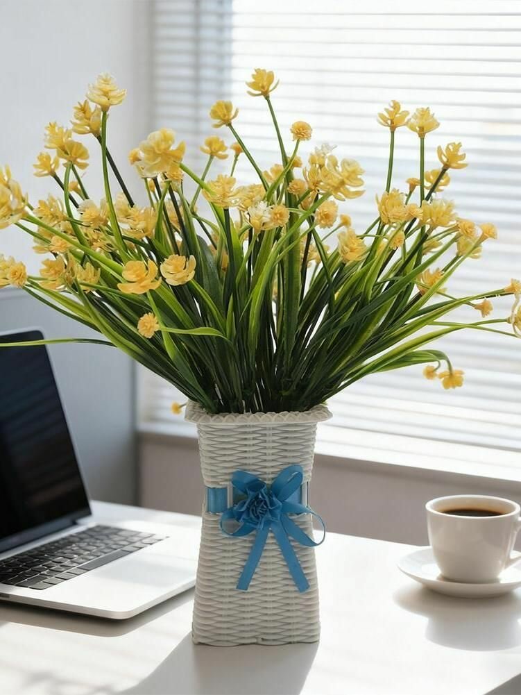 Искусственные растения, гипсофилы, декоративные пластиковые цветы для улицы.